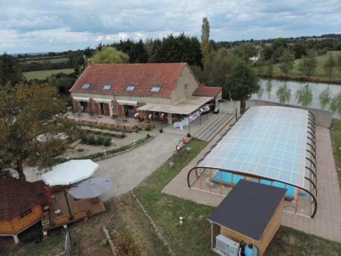 Saint-Hilaire : Maison 12 pièces à vendre
