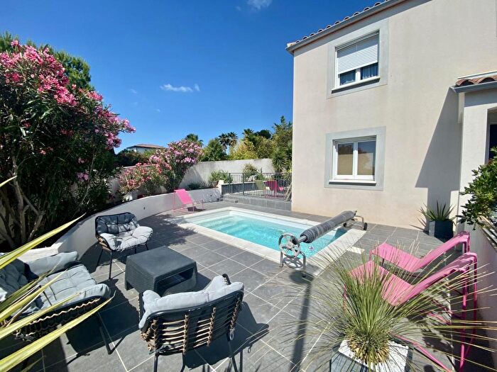 Maisons à vendre et appartements à louer - 1