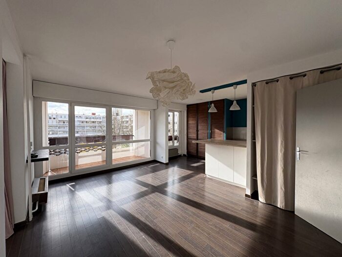 Appartement à louer - Metz - 4 pièces - 2 chambres