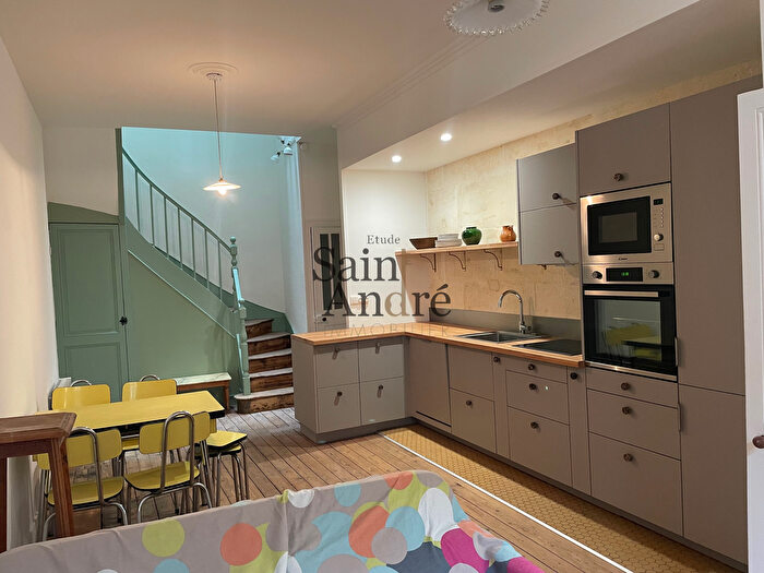 Maison à louer - Cognac, Centre-ville, Gare - 3 pièces - 2 chambres