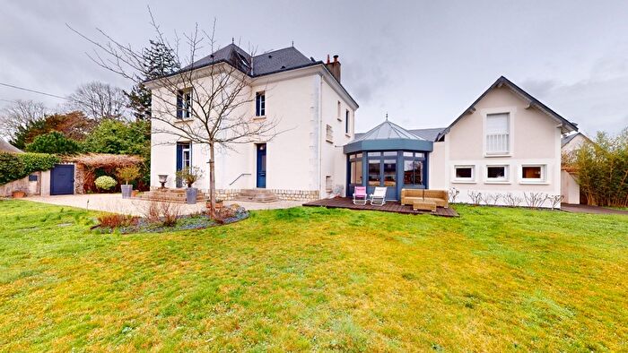 Maison à vendre - Saint-Cyr-sur-Loire, République, Fosses Boissées, Hôtel de ville - 6 pièces