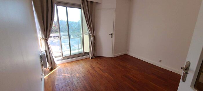 Appartement à louer - Courbevoie - 1 pièce