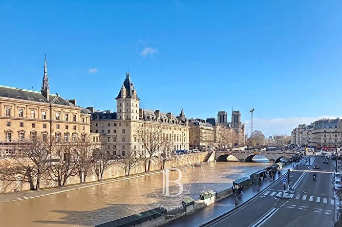 Appartement à louer - Paris e , Saint-Michel, Monnaie - 4 pièces - 2 chambres