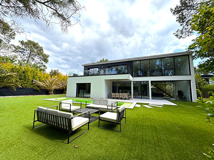 Maison à vendre - La Teste-de-Buch, Centre-ville - 5 pièces - 4 chambres