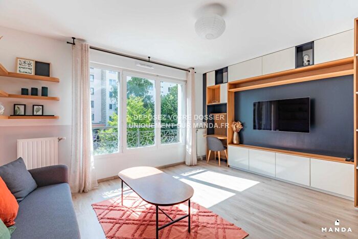 Appartement 3 pièces à louer à Châtillon, Centre-ville, Sarments