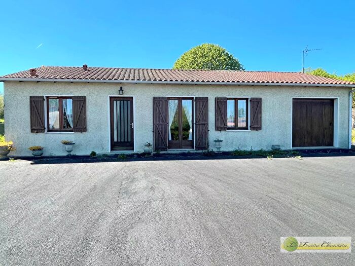 Maison 3 pièces à vendre - Aigre