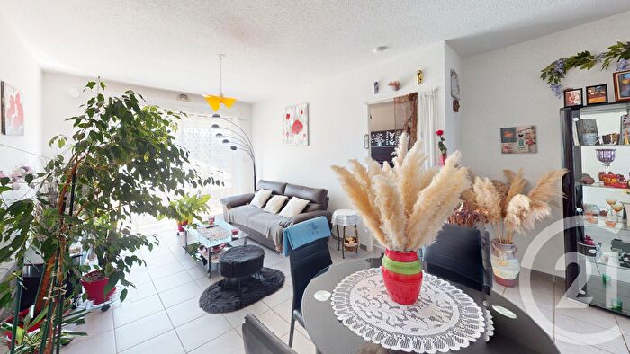 Appartement 2 pièces à vendre à Saint-Christophe-Vallon