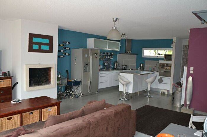 Maison à louer - Centre Ville, Bruges - 4 pièces - 3 chambres