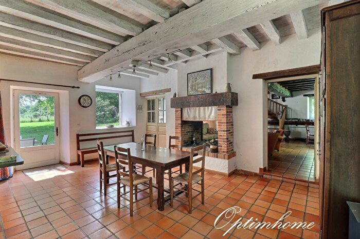 Maison à vendre - Orvault, Bourg, Secteur rural - 8 pièces - 4 chambres