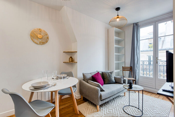Appartement 2 pièces à Paris 17ème, La Fourche, Guy Moquet, à louer