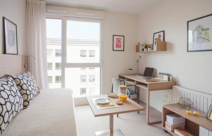 Appartement à louer - Gorge du Loup-Champvert, Lyon ème arrondissement - 1 pièce