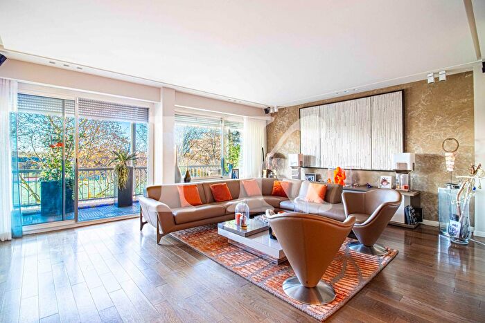 Appartement à vendre - Paris e , Muette-Nord, Trocadéro - 5 pièces - 3 chambres