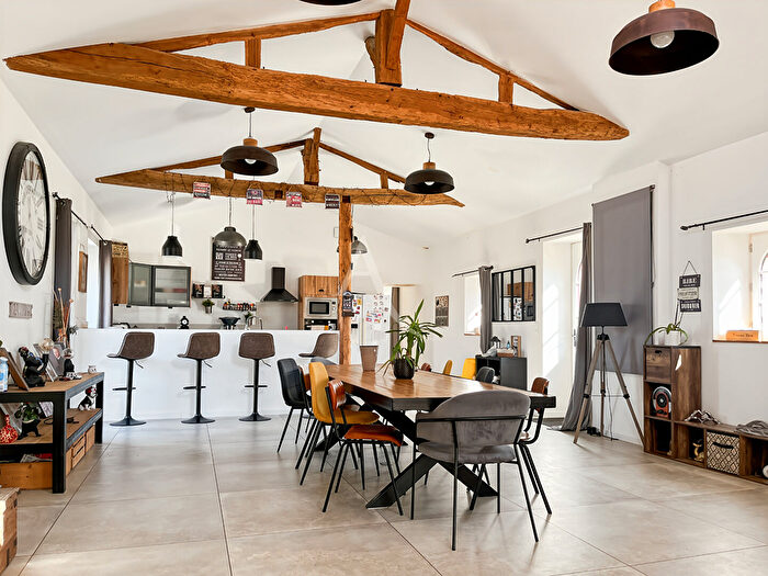 Maison à vendre - Challans, Route de Cholet, Route de la Roche-sur-Yon - 5 pièces - 4 chambres