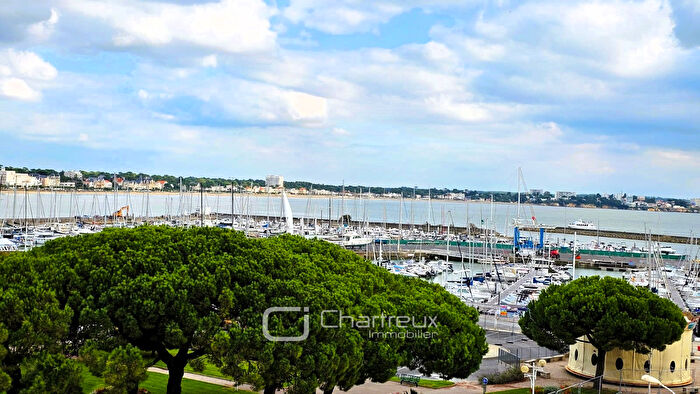 Appartement à vendre - Royan, Centre-ville - 3 pièces - 2 chambres