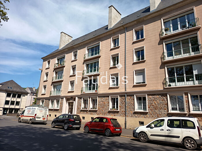 Appartement à louer - Saint-Lô, Nord - 4 pièces - 3 chambres