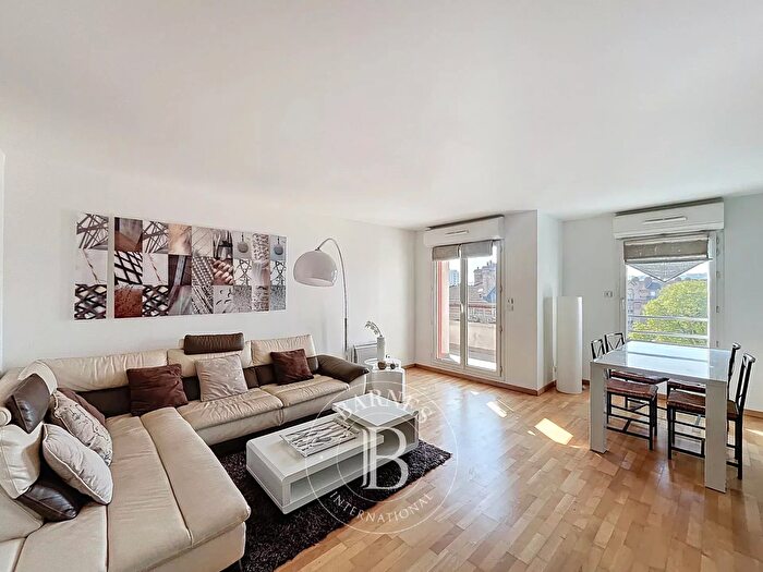 Appartement à louer - Suresnes, Cité Jardins - 4 pièces - 3 chambres