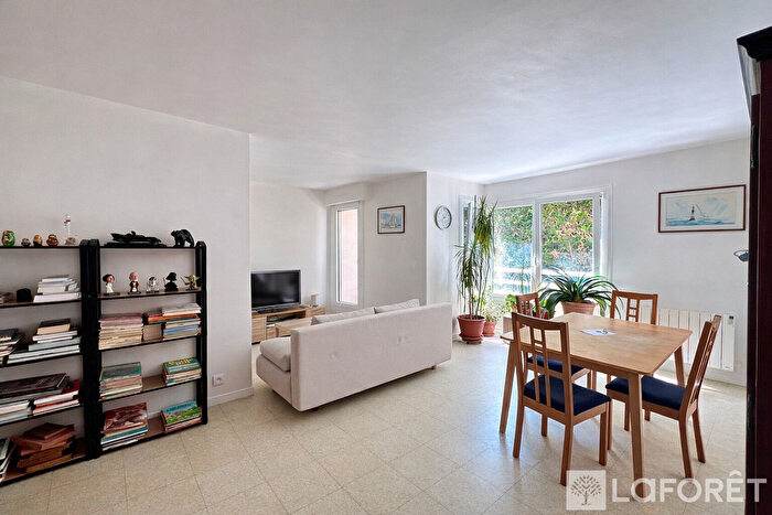 Appartement à vendre - Sèvres, Centre-ville, Cristallerie, Manufacture, Danton - 4 pièces - 3 chambres