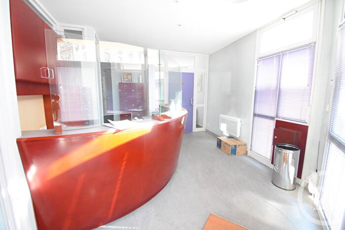 Appartement à vendre - Vichy, Coeur de Ville - 3 pièces - 2 chambres