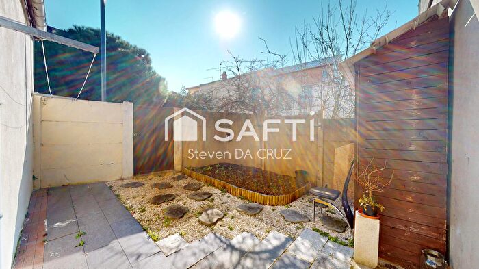 Maison à vendre - Colombes, Europe - 3 pièces - 2 chambres