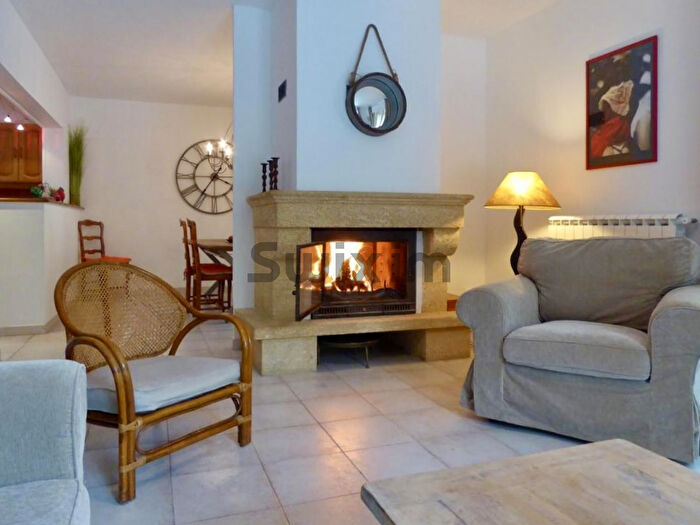 Maisons à vendre et appartements à louer - 1