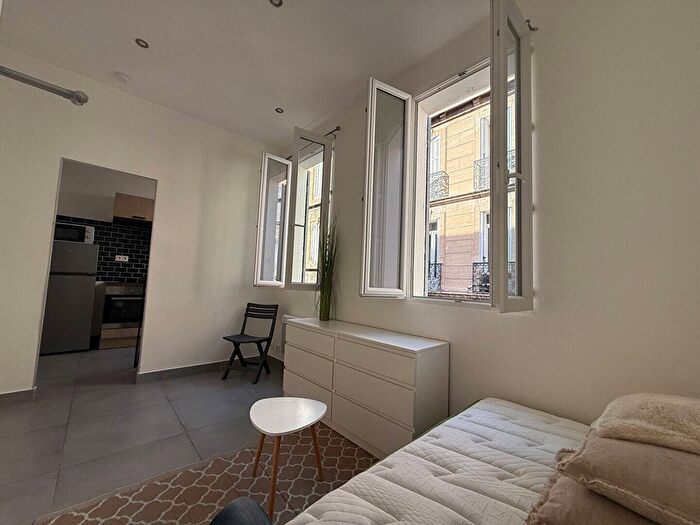 Cinq Avenues, Marseille 4ème arrondissement - Appartement 1 pièce à louer