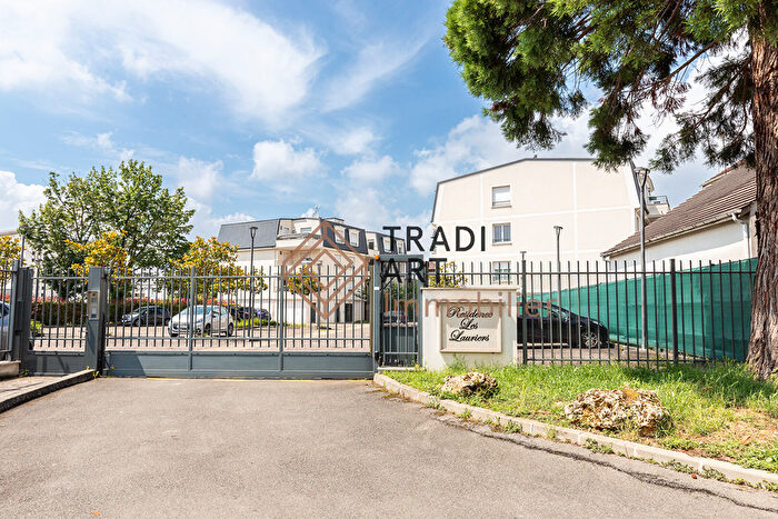 Appartement à vendre - Sainte-Geneviève-des-Bois, Liers, Croix Blanche - 2 pièces - 1 chambre