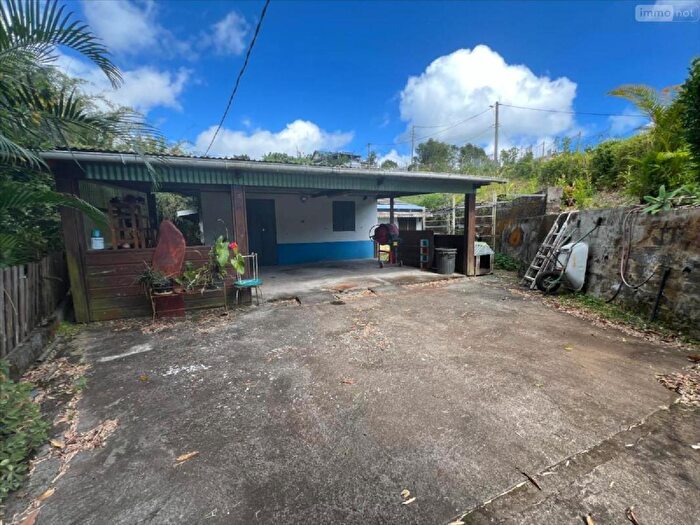 Maison 4 pièces à Saint-Denis, La Montagne 15ème, à vendre