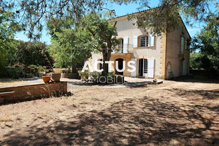 Cornillon-Confoux - Maison 8 pièces à vendre