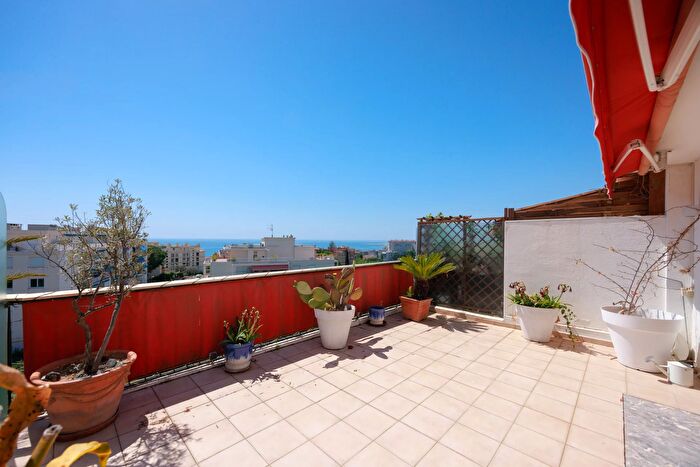 Appartement 4 pièces à vendre - Nice, Madeleine