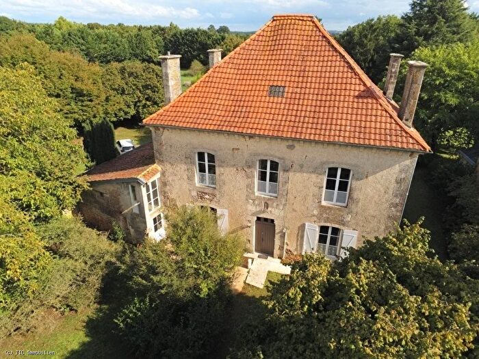 Maison 8 pièces à vendre à Couhé