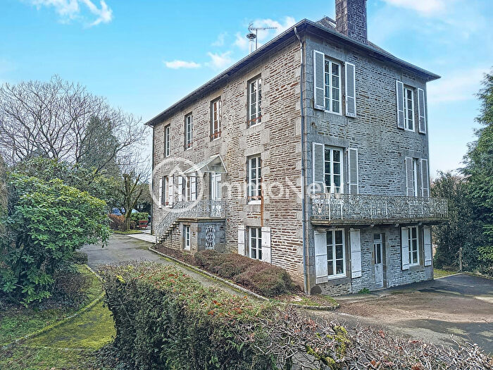 Maison à vendre - Sourdeval - 10 pièces - 4 chambres