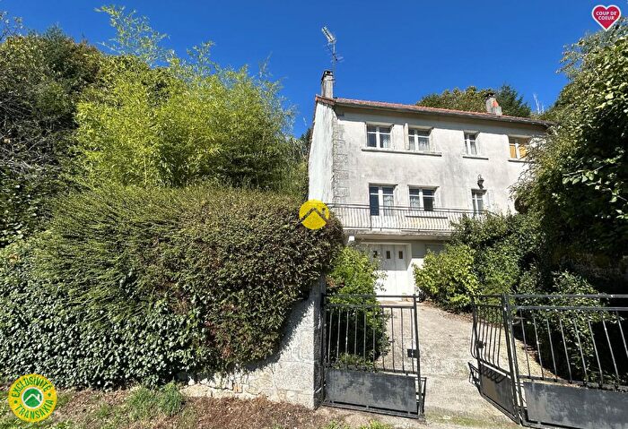 Maison à vendre - Bourganeuf - 6 pièces - 4 chambres