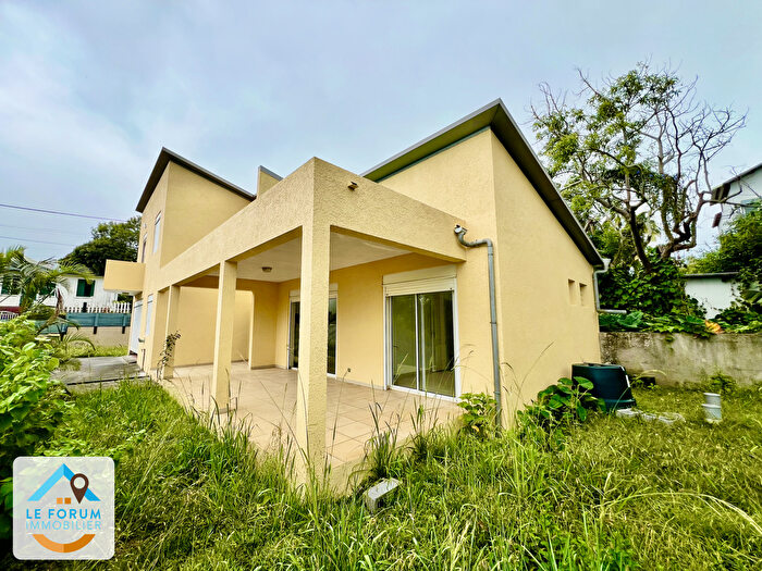 Maison à vendre - Saint-Pierre - 4 pièces - 3 chambres