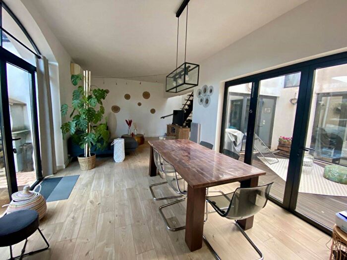 Maison à louer - Castries - 4 pièces - 3 chambres