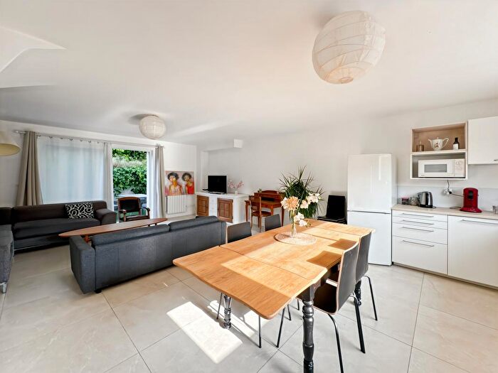 Maison à vendre - Martigues, Laurons, Carro, La Couronne, Croix-Sainte - 5 pièces - 4 chambres