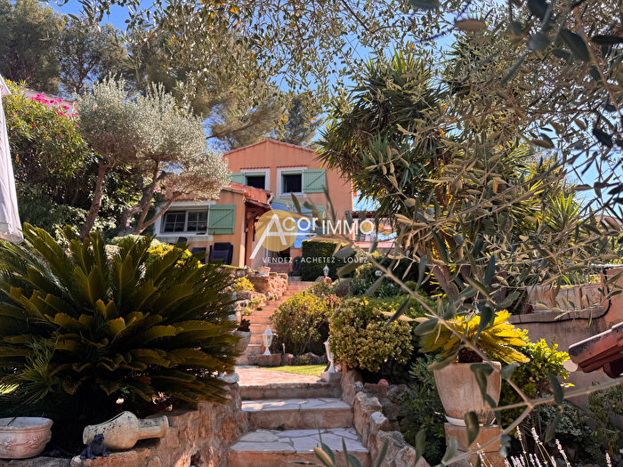 Sanary-sur-Mer, Le Pont d'Arand, Ancien Chemin de Toulon : Maison 4 pièces à vendre