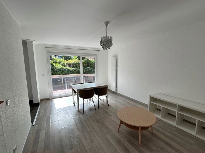 Appartement à louer - Annemasse - 3 pièces - 2 chambres