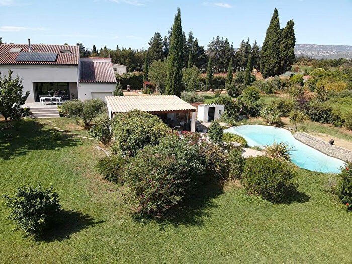 Maison à vendre - Sénas - 4 pièces - 2 chambres