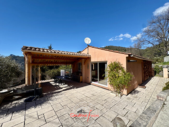 Maison 4 pièces à vendre à La Roquette-sur-Var