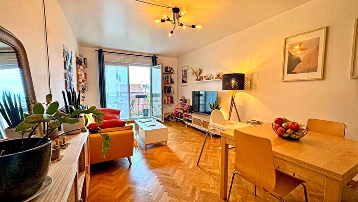 Appartement à vendre - Le Raincy, Gare - 3 pièces - 2 chambres
