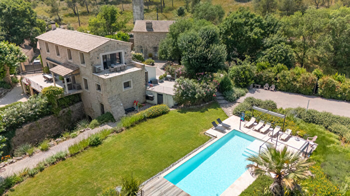 Maison à vendre - Saint-Mathieu-de-Tréviers - 11 pièces - 7 chambres