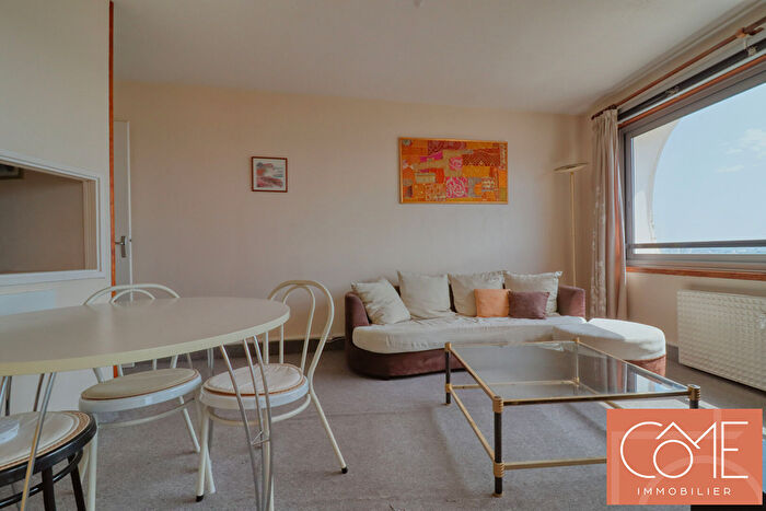 Appartement à louer - Quartiers Ouest, Bourg lEvesque - 2 pièces - 1 chambre