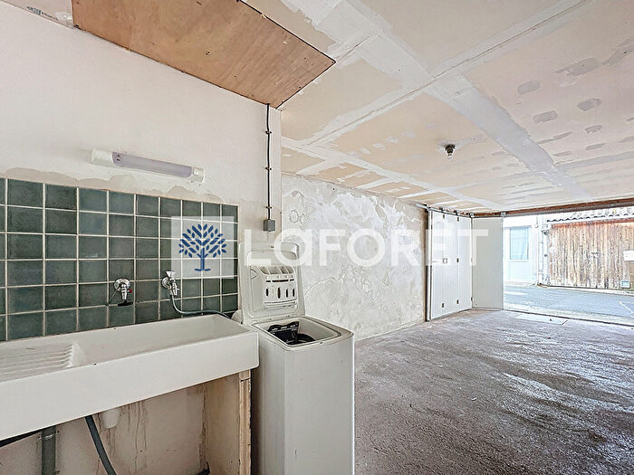 Maison à vendre - Airvault - 2 pièces - 1 chambre