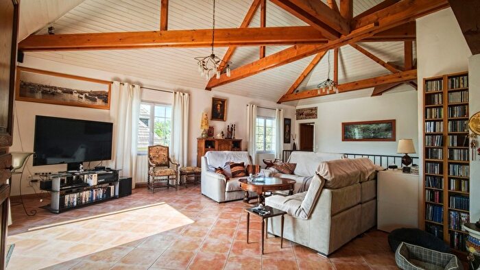 Maison à vendre - Ouistreham - 7 pièces - 3 chambres