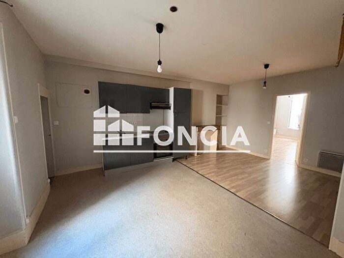 Appartement à louer - Centre Sud, Châtellerault - 3 pièces - 2 chambres