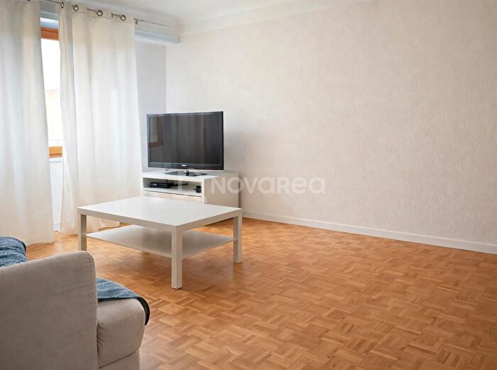 Appartement à vendre - Pau, Centre-ville - 4 pièces - 3 chambres