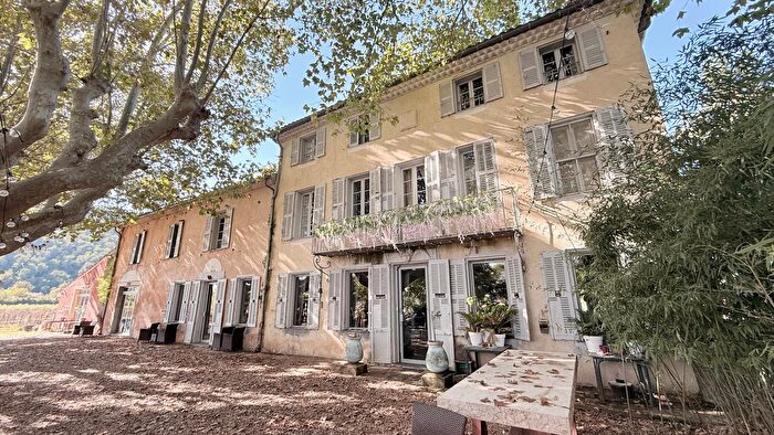 Maison à vendre - Vidauban - 15 pièces - 10 chambres