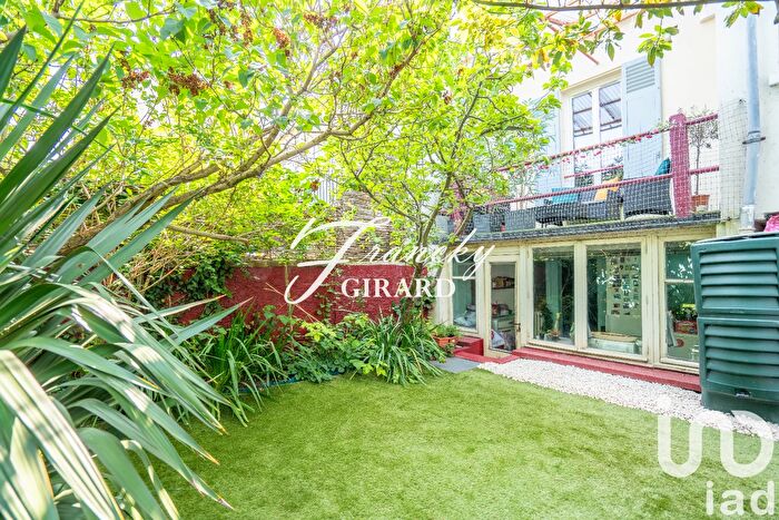 Maison à vendre - Vanves, Centre Saint-Rémy - 6 pièces - 4 chambres