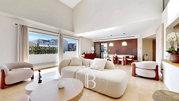 Appartement à vendre - Lyon e , Villette, Paul Bert - 5 pièces - 4 chambres