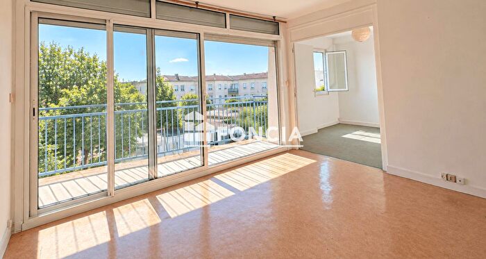 Rochefort, Faubourg Nord, Stade Philaudrie : Appartement 4 pièces à vendre